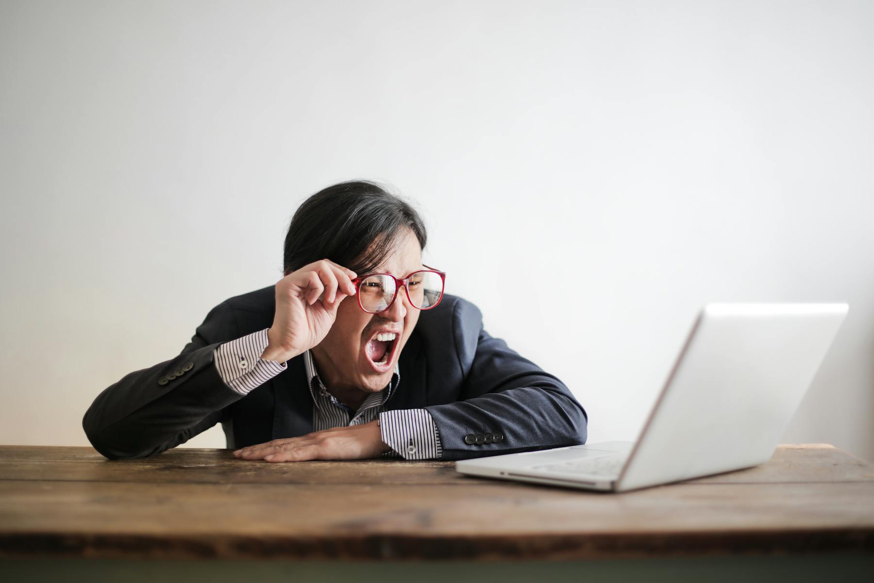 Unrealistic Job Requirements: Examples & How to Respond